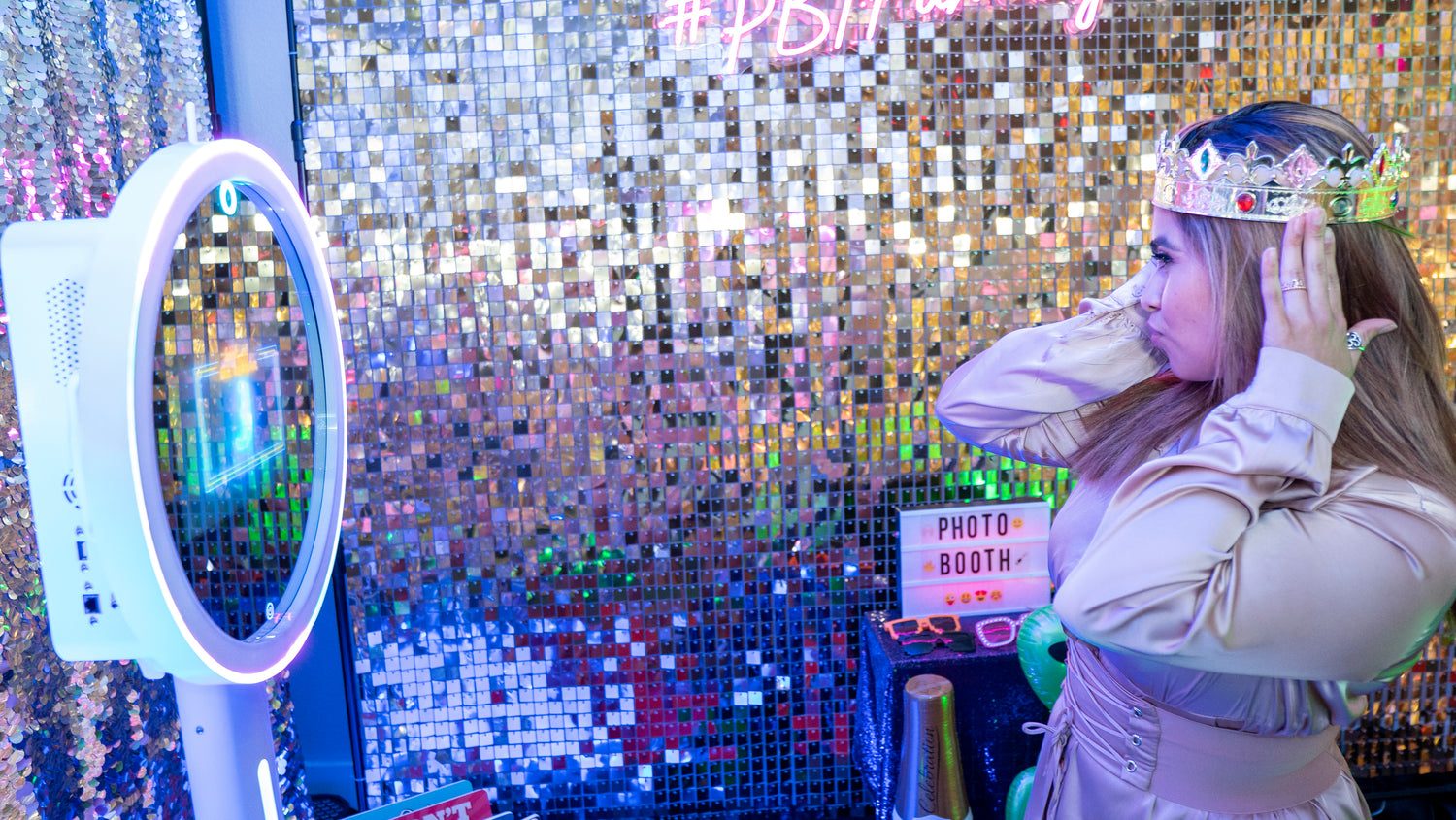 Cloee Photo Booth | Best Ring Light Photo Booth – PBI Shop By Photo ...