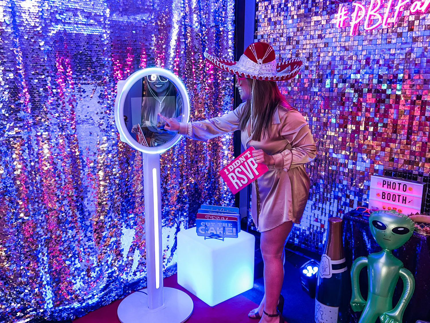 Cloee Photo Booth | Best Ring Light Photo Booth – PBI Shop By Photo ...